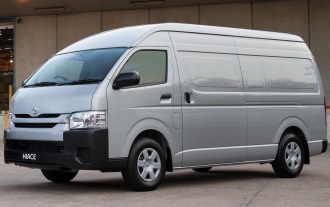Toyota HiAce Super Long Van Auto (2015-2019) | Vehicle Emissions Star ...